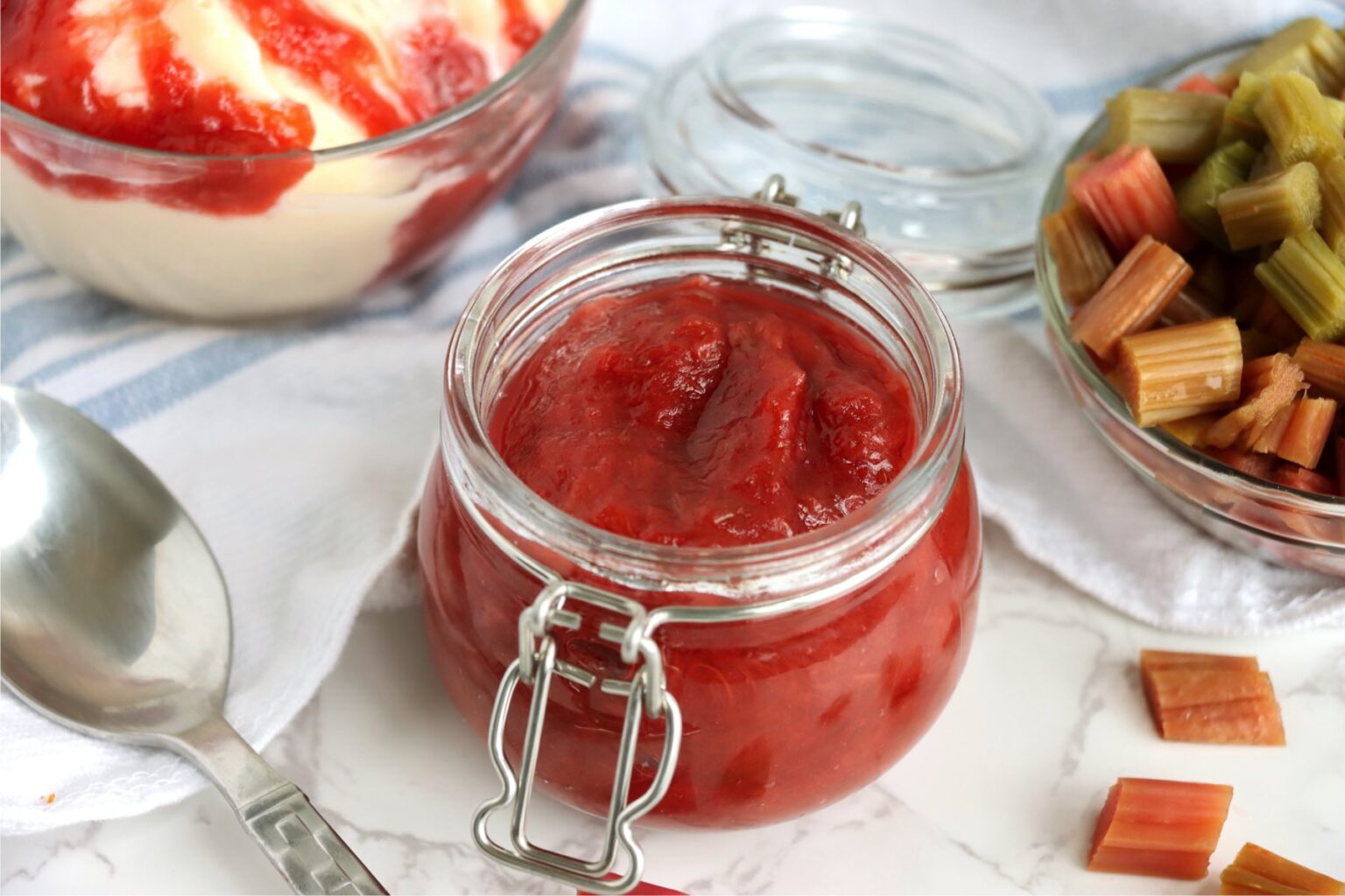 Homemade Rhubarb Sauce - Inspirational Momma