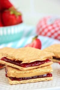Peanut Butter and Jelly Graham Crackers - Inspirational Momma