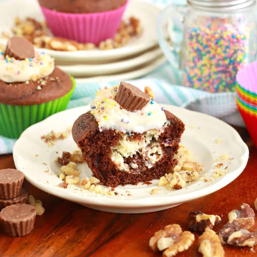 Easy Cream Cheese Stuffed Cupcakes - Inspirational Momma